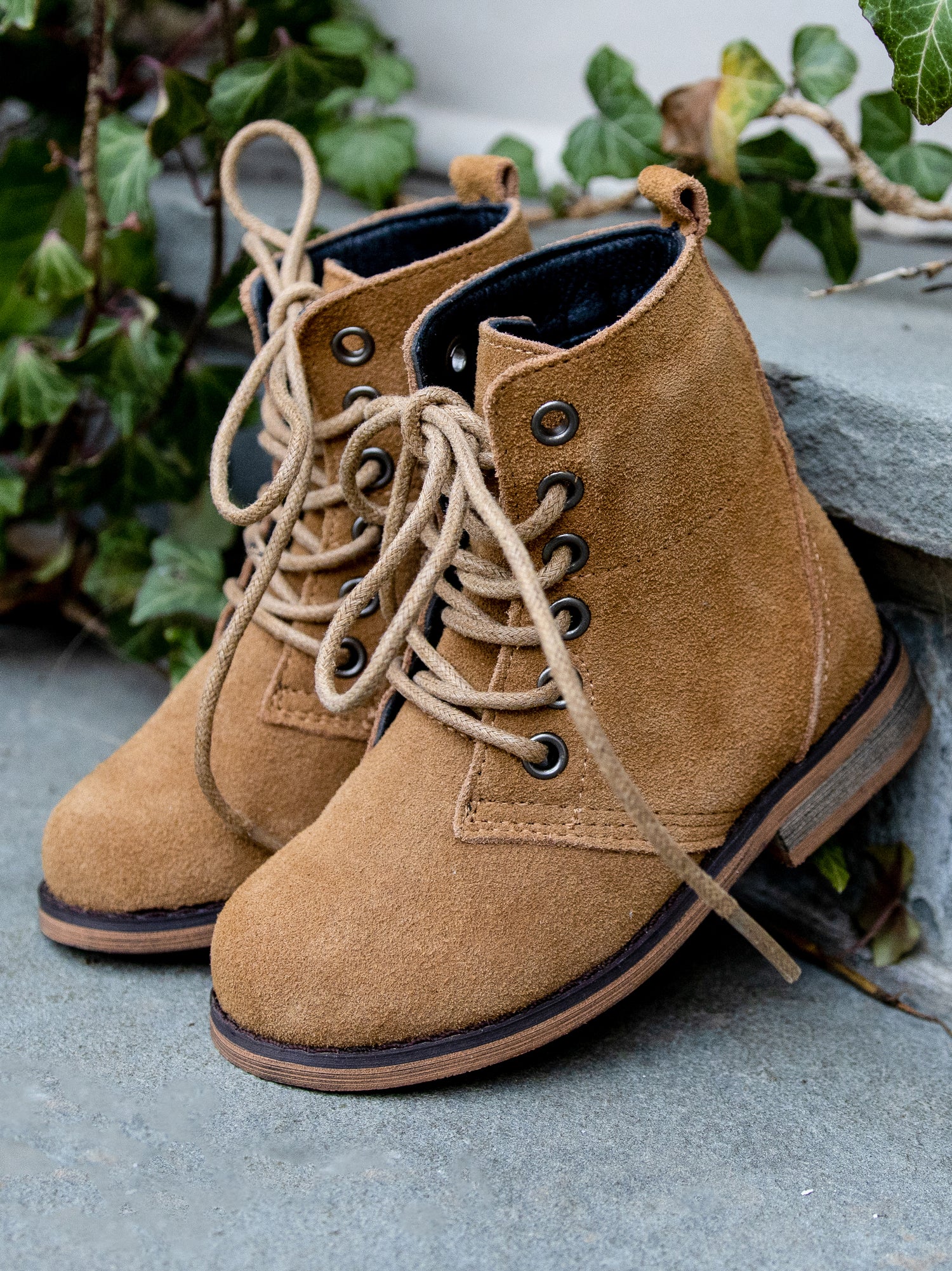 5 Stylish Fall Shoes for Any Outfit! - SweetHoney Clothing